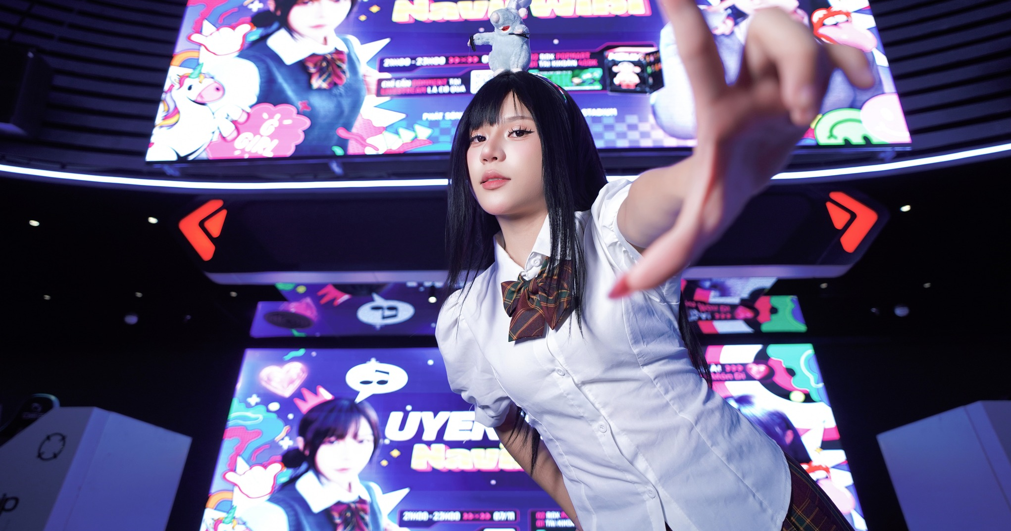 Uyên Thanh “Navii Wibi” bùng nổ cùng Trâm Anh tại Midnight Gaming Show ...