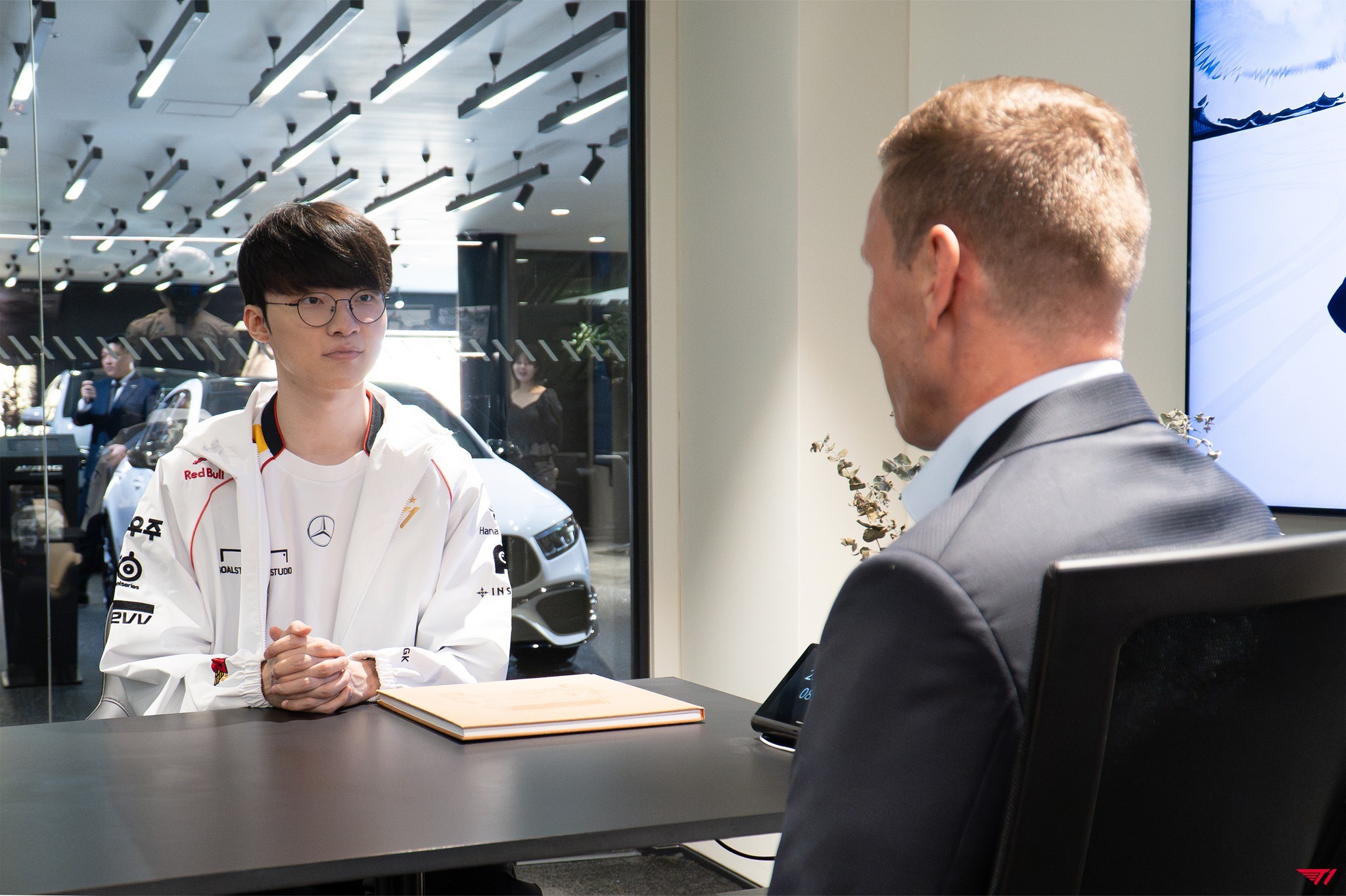 CKTG 2024: Chưa thi đấu nhưng Faker đã được tặng thêm một chiếc ...