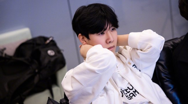 TheShy bị khán giả LPL chỉ trích, IG nhanh chóng lên tiếng bảo vệ