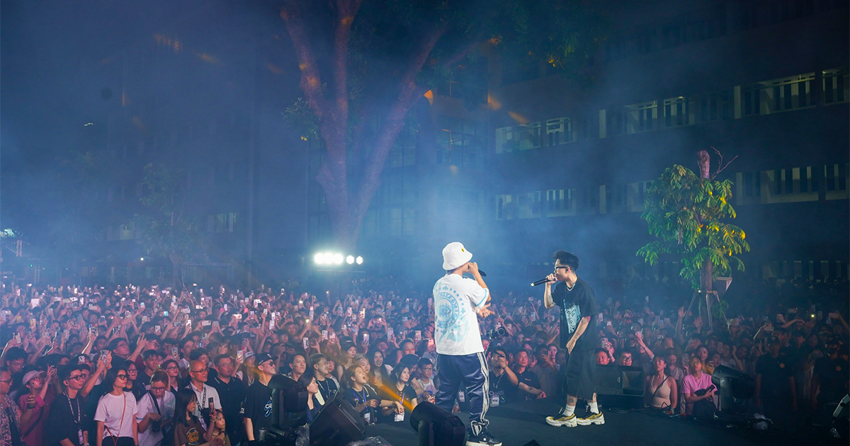 8000 sinh viên hoà mình cùng “bữa tiệc giải trí” NSOC Unitour tại ...